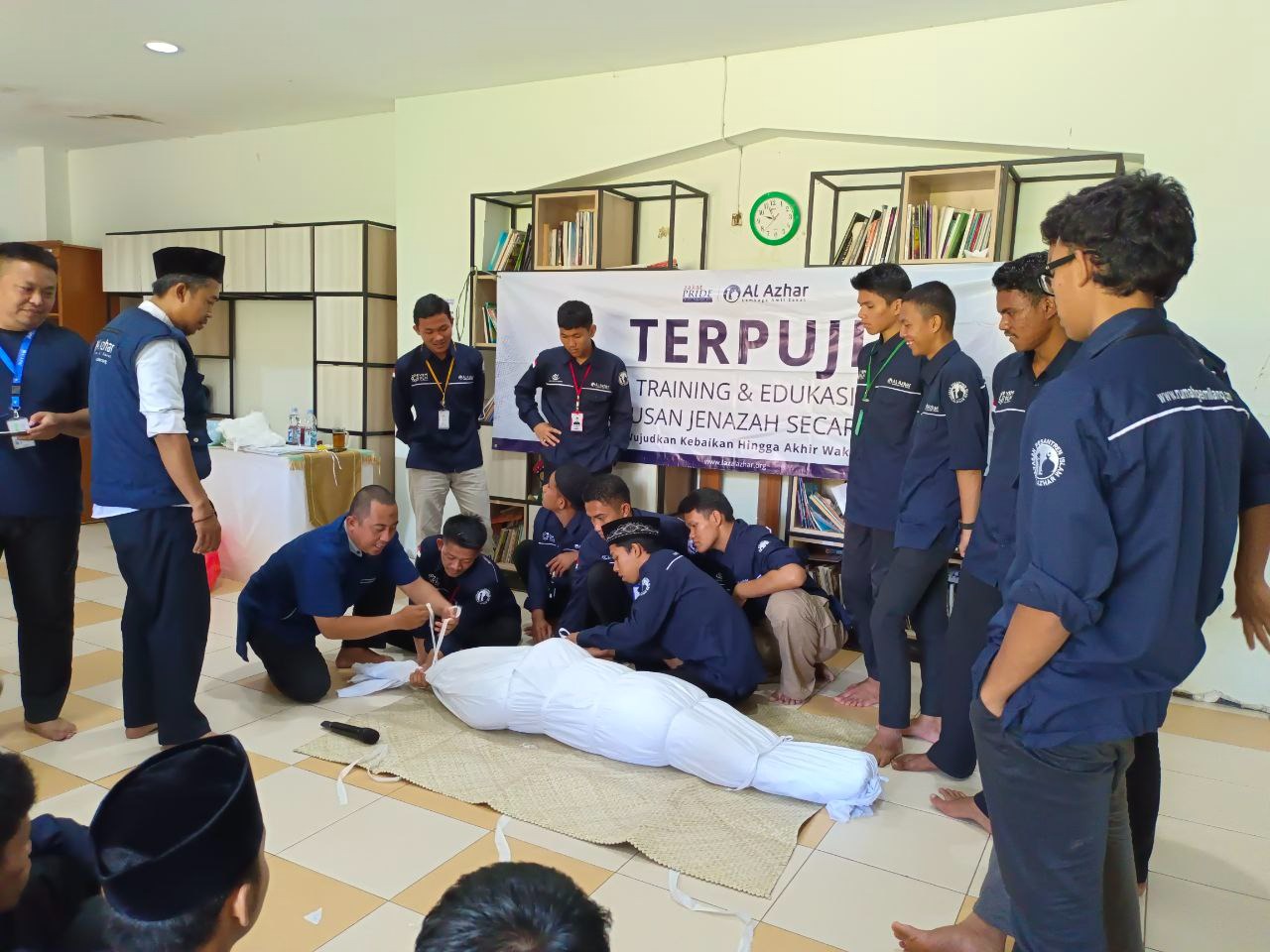 Santri RGI Ikuti Kegiatan Pelatihan Tata Cara Mengurus Jenazah