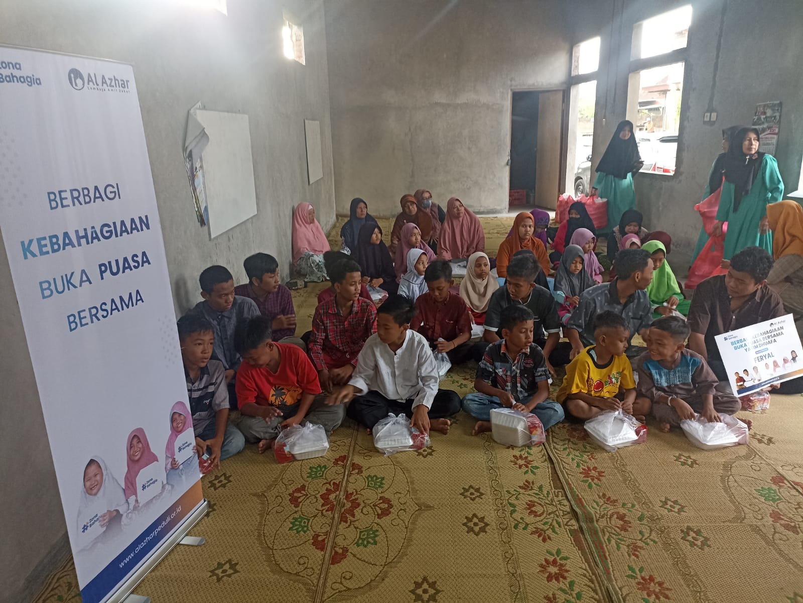 Ajak Rasakan Kebahagiaan Ramadan, LAZ Al Azhar Jateng Bagikan Ribuan ...