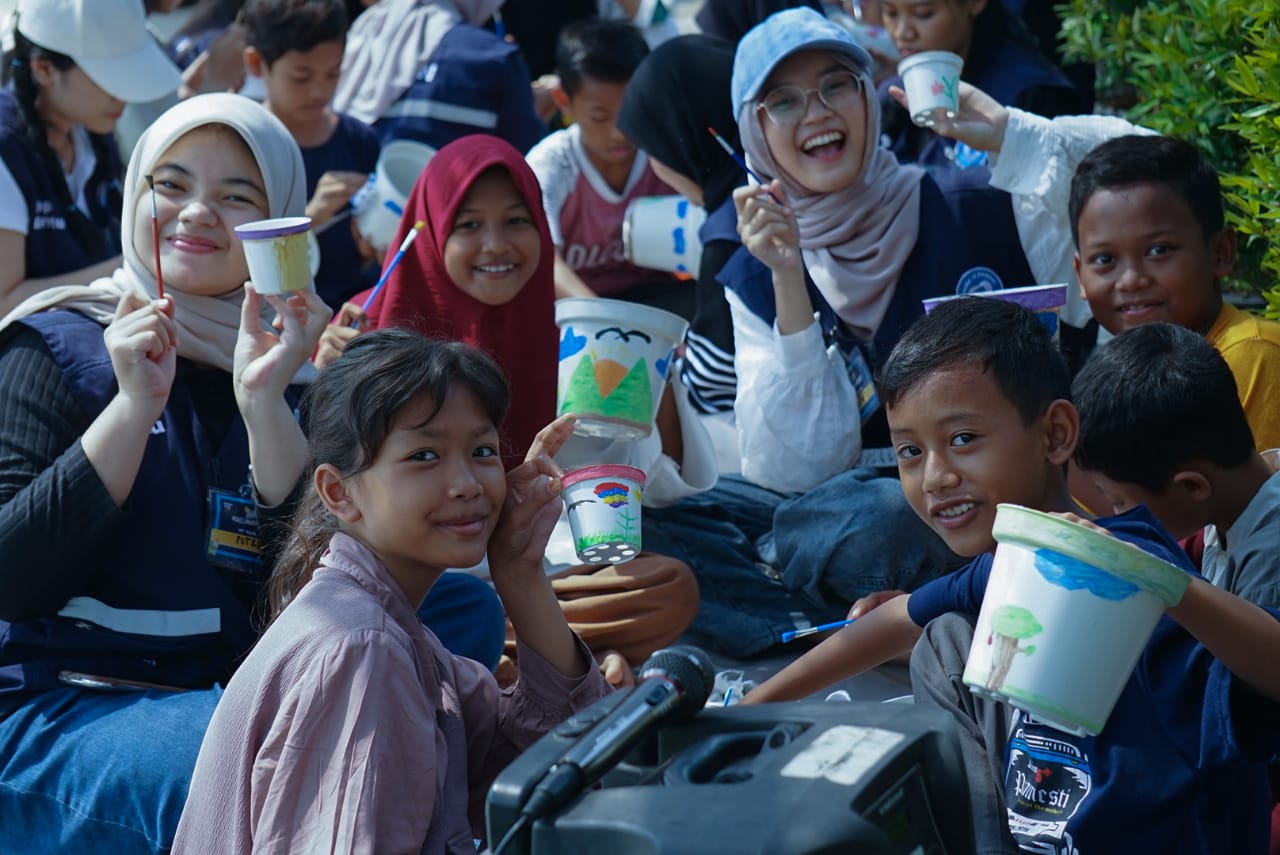 LAZ Al Azhar dan Kitabisa Ajak Anak-Anak Warga Kampung Alang Melukis ...